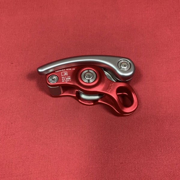 Lifeguard Assisted Breaking Belay Device - SlacklifeBC - Compact ...